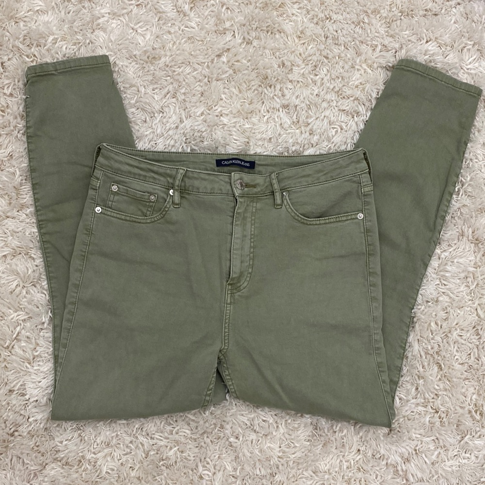 Calvin Klein Jeans- Light Army Green Color - Gem